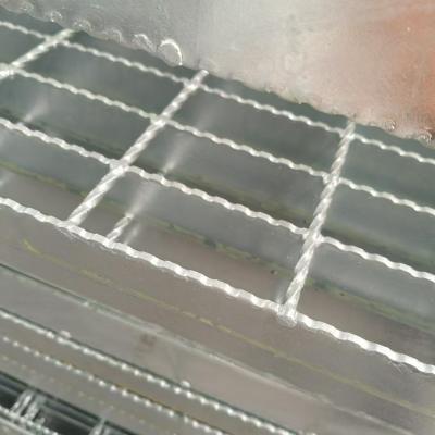 China Hot Dip Galvanized Steel Bar Grating 25x5mm Bearing Bar Anti Slip Industrial Flooring for sale