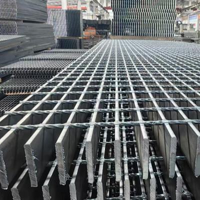 China Machine Pressure Welded Industrial Steel Floor Grating With Smooth Bright Surface for sale