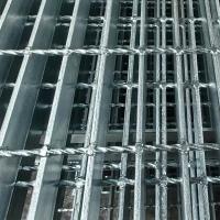 China Hot Galvanized Steel Grating 3mm Cross Bar 30mm Pitch Non Slip Flat Bar Grating for sale