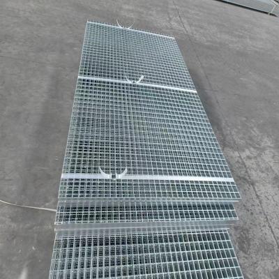 China 30mm Pitch anti   rust steel grating Bright Surface Smooth Welded for sale