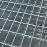 China Hot Galvanized Smooth Silver Bar Grating Mesh 30mm Bearing Bar Pitch 3mm Cross Bar for sale
