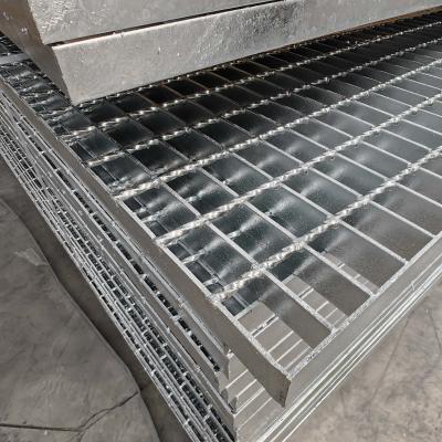China Heavy Duty Hot Dip Galvanized Steel Industrial Grating for sale
