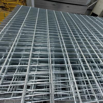 China 3mm Cross Bar Industrial Steel Grating 30mm Bearing Bar Pitch Welded Flat Bar for sale