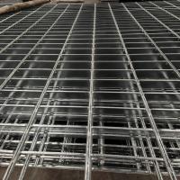 China 3mm Machine Pressure Welded Stainless Steel Industrial Grating 30mm Bearing Bar Pitch for sale