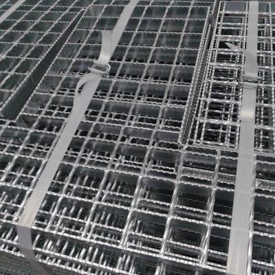 China 3mm Cross Bar Machine Pressure Welded Steel Grating 1000x1000mm Flat Bar Grating for sale