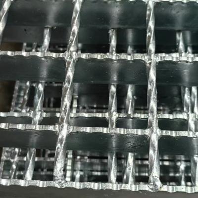 China 30mm Flat Bar Welding Steel Decking Grating Modern Bright Surface for sale