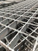 China YB/T4001.1-2007 Galvanized Steel Grating 1000x1000mm 30mm Bearing Bar Spacing Anti Rust for sale