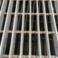 China 30mm Pitch Stainless Steel Flat Bar Grating 1000x1000mm Non-Slip Industrial Flooring for sale