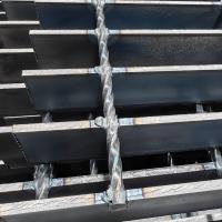 China Hot Galvanized Steel Floor Grating Machine Pressure Welding Cross Bar 3mm Pitch 30mm for sale