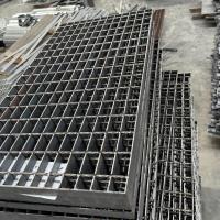 China Hot Dipped Galvanized Welded Steel Grating 1000x1000mm 30mm Pitch for sale