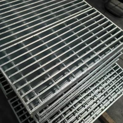 China Hot Dip Galvanized Steel Grating with 3mm Cross Bar for sale