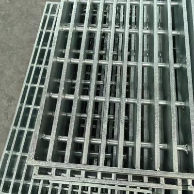 China 3mm Welded Steel Floor Decking Grating Durable Hot Galvanized Flat Bar for sale