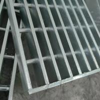 China Silver Surface Industrial Steel Grating Machine Pressure Welded Easy Installations Since 1990 for sale