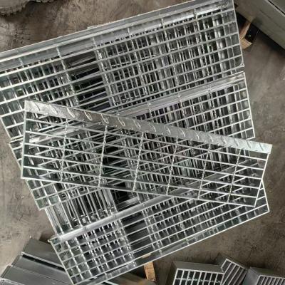China Industrial Steel Platform Grating 30mm Pitch 3mm Crossbars Hot Galvanized 1000x1000mm for sale