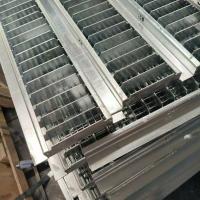 China Anti Slip Grating for Stair Step Plate with Customized Size and Thickness for sale