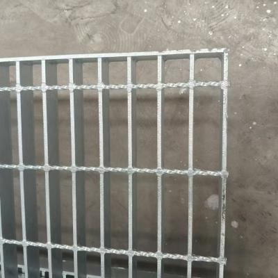China Anti Fatigue Steel Grating Mats 1-6mm Thickness Hot Dipped Galvanized for Industrial Safety for sale