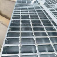 China Heavy Duty Steel Grating 30x5mm Bearing Bar Hot Dip Galvanized Anti Slip Floor Grating for sale