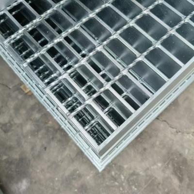 China High Strength serrated metal grating Platform Heavy Load in Corrosive Environments for sale