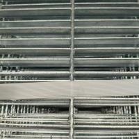 China Serrated Steel Grating 2-5mm Thickness 30-40mm Spacing for Safe Industrial Walkways for sale