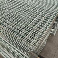 China Serrated Steel Grating 2-5mm Thickness 30-40mm Spacing for Safe Industrial Walkways for sale