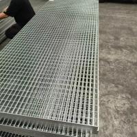 China Heavy Duty Steel Grating 25x5mm Bearing Bar 30mm Pitch Anti Slip Stair Treads for sale