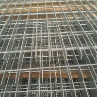 China Anti Skid Heavy Duty Carbon Steel Grating 3mm Thickness 30mm Pitch for Outdoor Sewage Treatment for sale