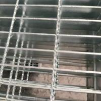 China Galvanized Steel Grating 25x5mm Bearing Bar 30mm Pitch for Industrial Platform Safety Edges for sale