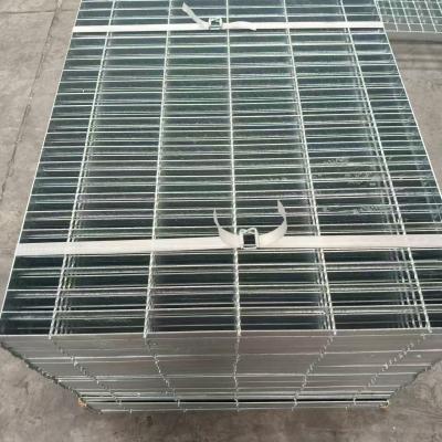 China Anti Corrosion Industrial Steel Grating 25x5mm Bearing Bar 30mm Pitch for Corrosive Environments for sale