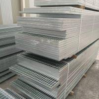 China Slip-Resistant Steel Grating 30x50mm Pitch Hot Dip Galvanized for Ramps and Inclines for sale