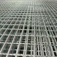 China Corrosion Resistant Steel Grating 30mm 40mm Spacing for Offshore Platforms Walkways for sale