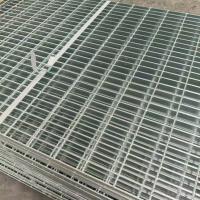 China Corrosion Resistant Steel Grating 30mm 40mm Spacing for Offshore Platforms Walkways for sale