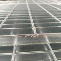 China Corrosion Resistant Steel Grating 30mm 40mm Spacing for Offshore Platforms Walkways for sale