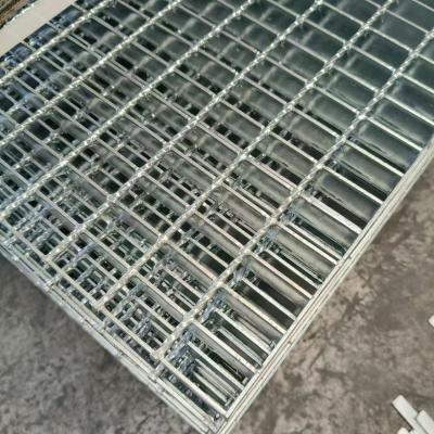 China Steel Grating for Industrial Walkways 30mm 40mm Load Flat Steel Spacing Heavy Duty for sale