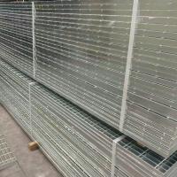 China High Visibility Coating Steel Grating 32x5mm Heavy Duty Anti Slip Drainage Grating for sale