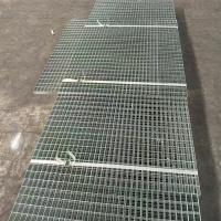 China Serrated Steel Gratings 32x5mm Heavy Duty Anti-Slip Grating YB/T4001-2007 for sale