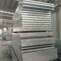 China Heavy Duty Steel Grating 32x5mm Anti-Slip Welded Grid for Drainage Ventilation for sale