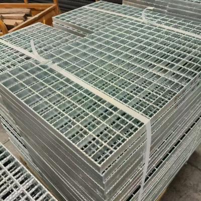 China Heavy Duty T Bar Steel Grating 32x5mm Anti Slip Industrial Platform Grating YB/T4001 2007 for sale