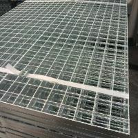 China Industrial Steel Grating 30mm 40mm Spacing Anti-Slip Load Bearing for Marine Applications for sale