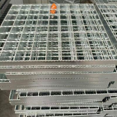 China Industrial Steel Grating 5mm Thickness Strong Load Bearing Anti Slip Explosion Proof Galvanized for sale