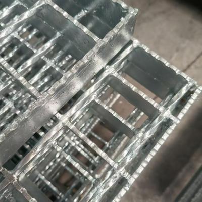 China Corrosion Resistant Slip Resistant Grating for Harsh Environments for sale