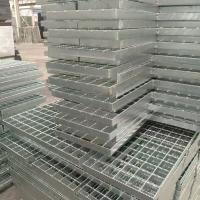 China Steel Grating Heavy Duty 32x5mm Bearing Bar Pitch 30mm 40mm Anti-Slip Drainage Ventilation for sale