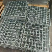 China Twisted Steel Transverse Bar Industrial Steel Grating 2mm-5mm Thickness Anti-Slip for sale