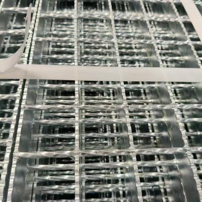 China Heavy Duty Steel Grating 32x5mm Hot Dip Galvanized Anti-Slip Grating for sale
