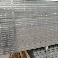 China Heavy Duty Steel Grating 32x5mm Anti Slip Drainage YB/T4001 2007 OEM Custom Sizes for sale