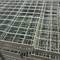 China Steel Grating Rust Resistant 30mm 40mm Spacing for Outdoor Harsh Environments for sale