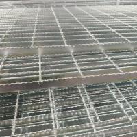 China Heavy Duty Steel Grating 2mm-5mm Thickness 30mm-50mm Pitch for Industrial Flooring for sale