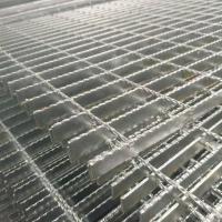 China Steel Grating Heavy Duty 32x5mm Bearing Bar Pitch 30mm 40mm Slip Resistant Drainage for sale