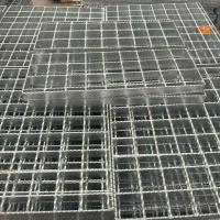 China Steel Grating Heavy Duty 32x5mm Bearing Bar Pitch 30mm 40mm Slip Resistant Drainage for sale