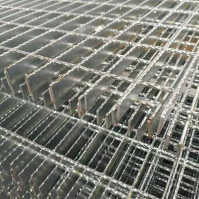 China Heavy Duty Steel Grating 32x5mm Bearing Bar Pitch 30mm YB/T4001-2007 for sale
