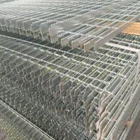 China Interlocking Steel Grating 25x3mm Hot Dip Galvanized Platform Grating for sale